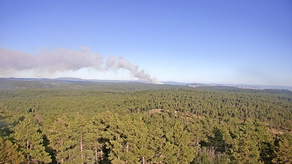 BREAKING: Pocket Fire Grows to 100 Acres in Red Rock-Secret Mountain ...